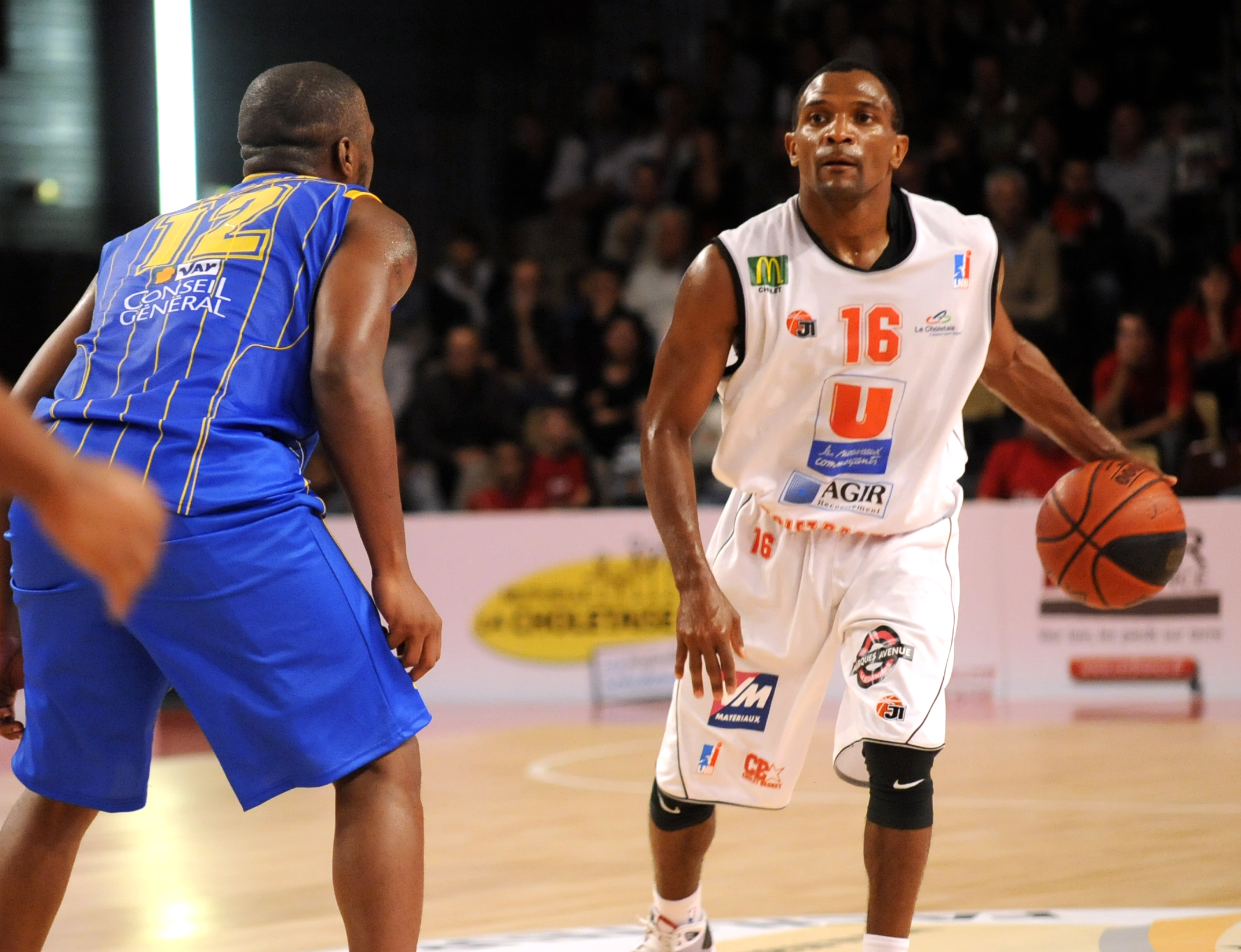 JOHN LINEHAN DANS LE 5 MAJEUR ÉTRANGERS DE L’ÉQUIPE | Cholet Basket