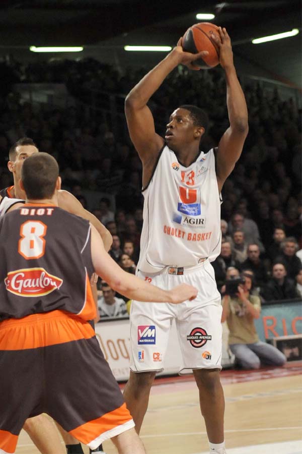 La montée en puissance de Kevin Seraphin | Cholet Basket