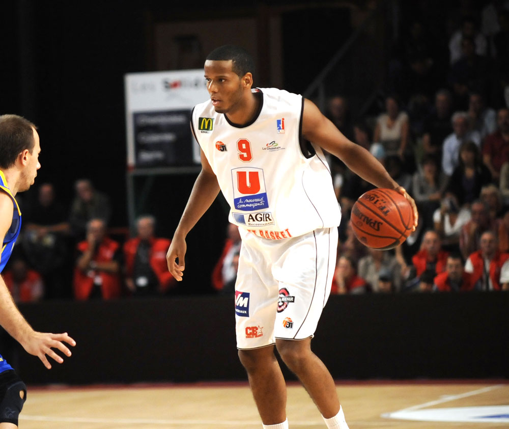SAMUEL MEJIA ÉLU MVP CHOLETAIS DU MOIS DE NOVEMBRE 2009 | Cholet Basket